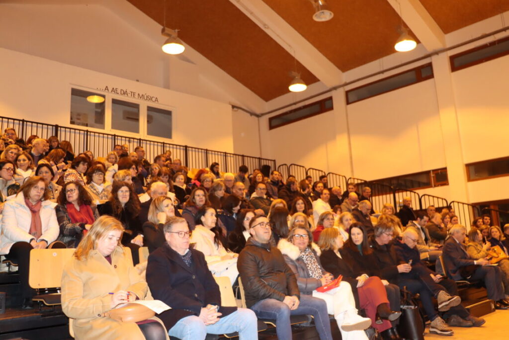 José Carvalho reconduzido diretor do Agrupamento de Escolas Afonso de ...